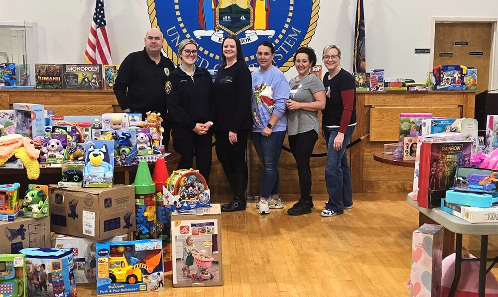 Marlboro, Lloyd Police collect toys for local children | My Hudson Valley