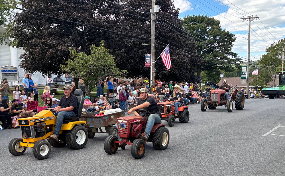Tractors dominate Montgomery during annual parade | My Hudson Valley