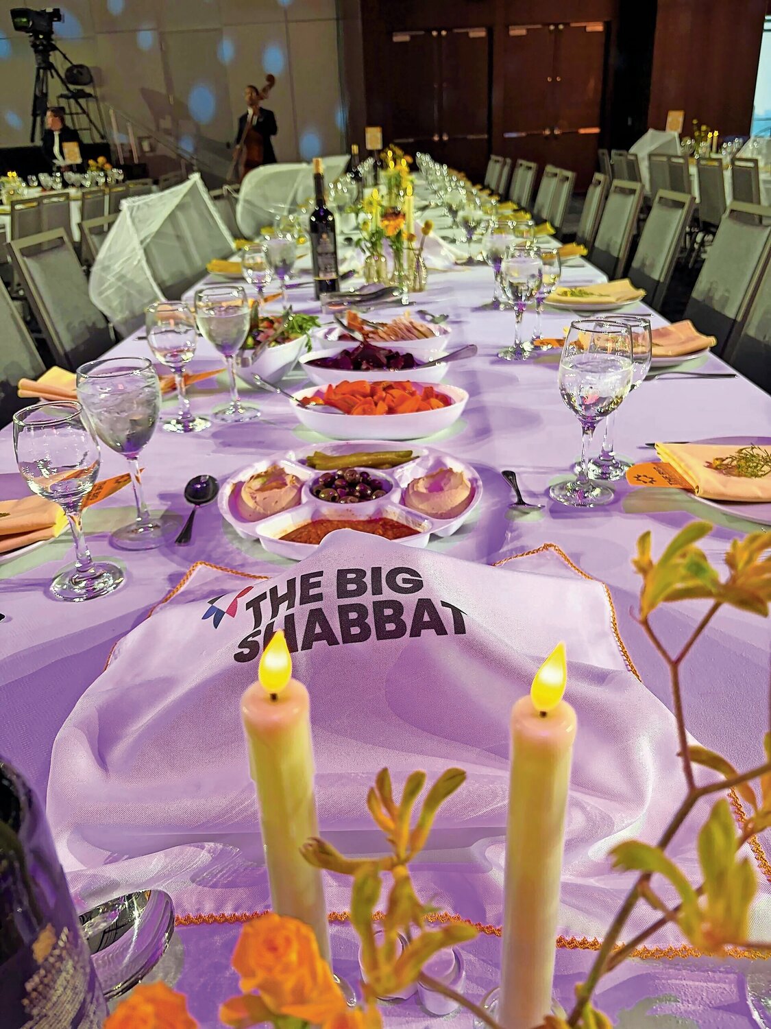 Record-breaking Shabbat dinner | The Jewish Star | www.thejewishstar.com