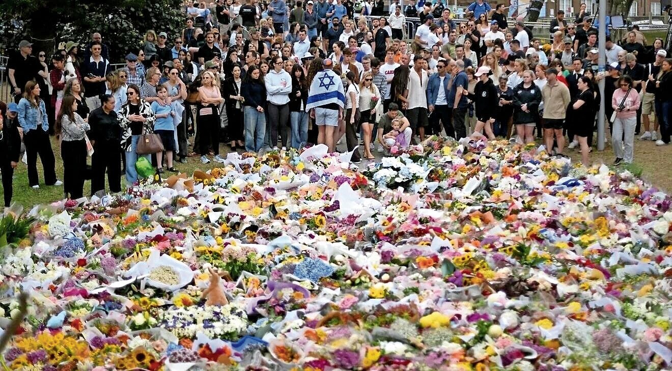 Blasting a broken record. This time, Bondi Beach | The Jewish Star ...