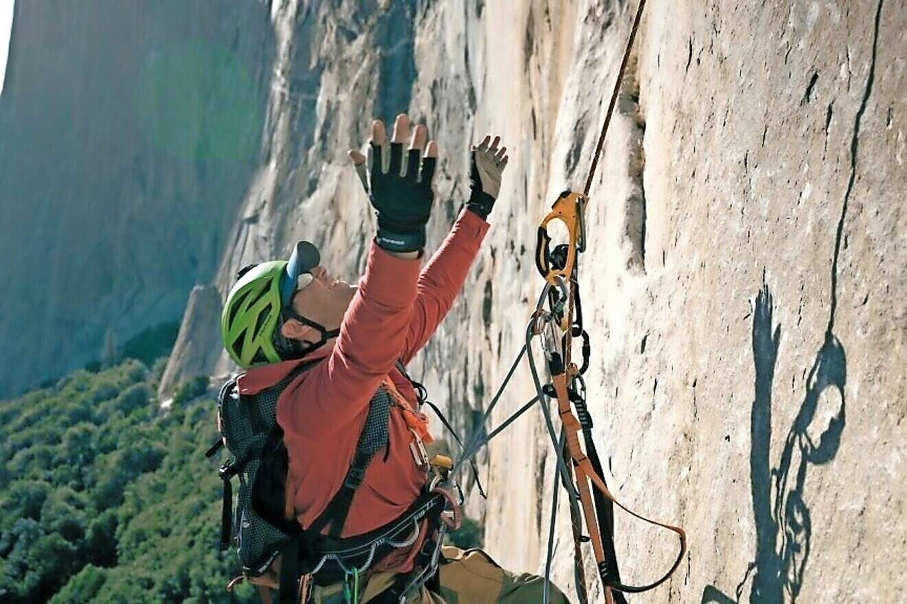 Documentary tells of nearly-blind soldier’s climb | The Jewish Star ...