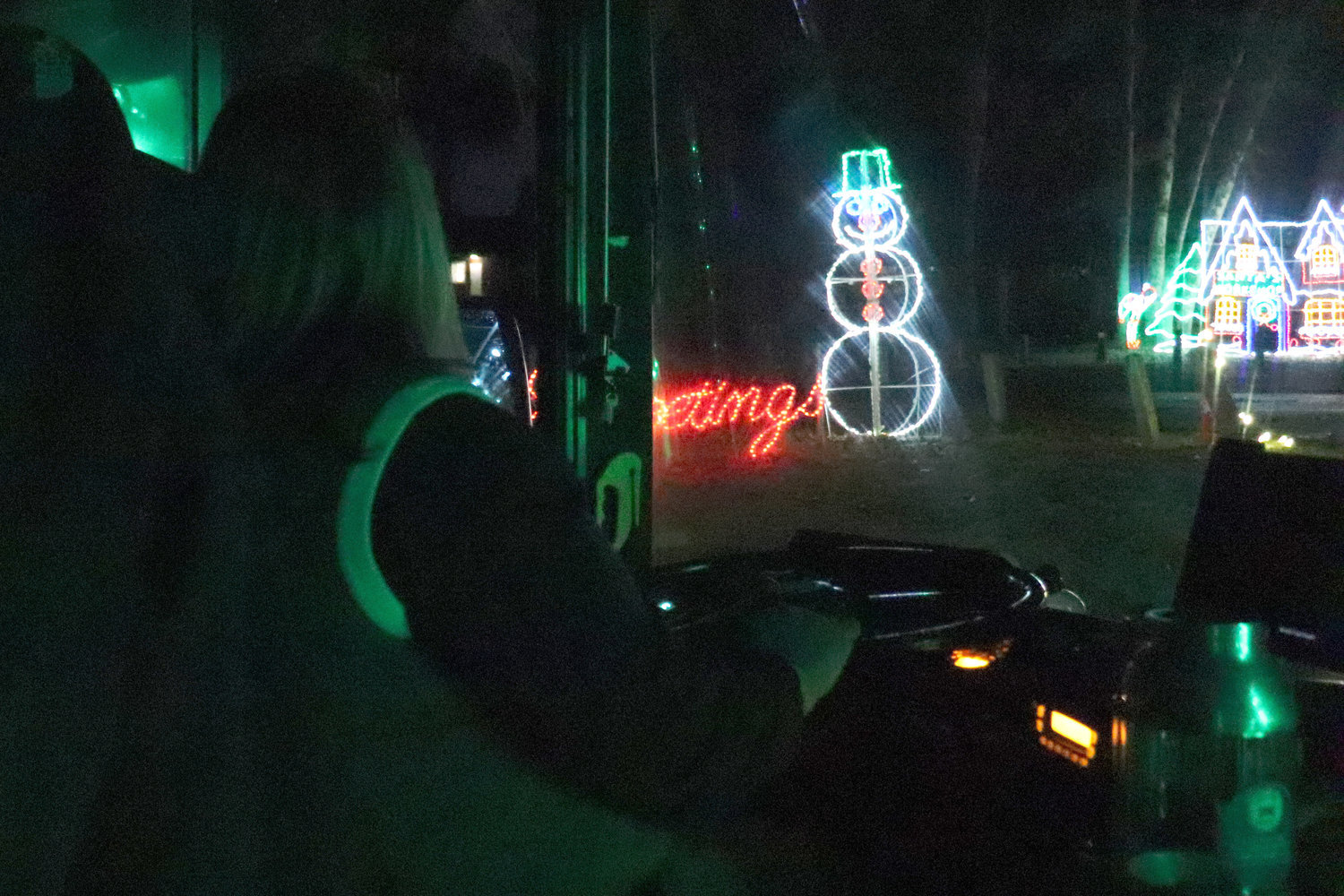 Twin Transit Holiday Lights Tour Offers Free Bus Ride Through Borst ...