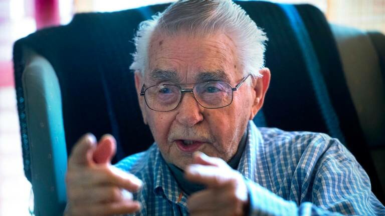 'An absolute miracle': Area WWII veteran receives Purple Heart almost ...