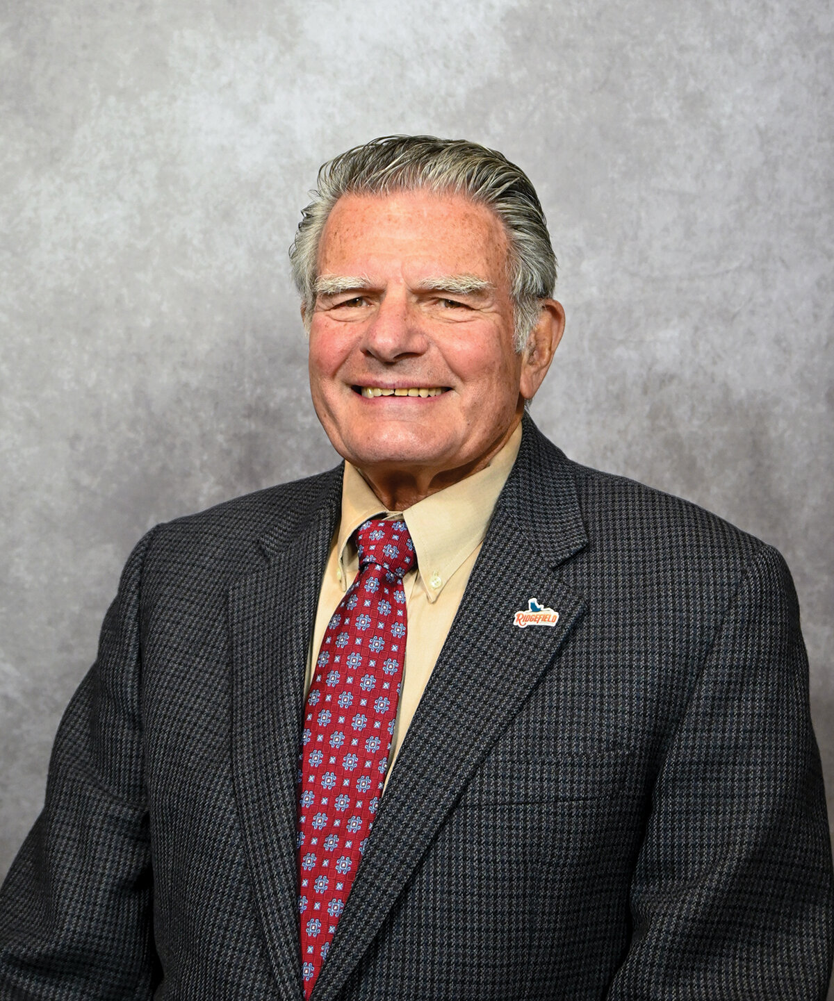 Ridgefield mayor steps down from position | The Reflector