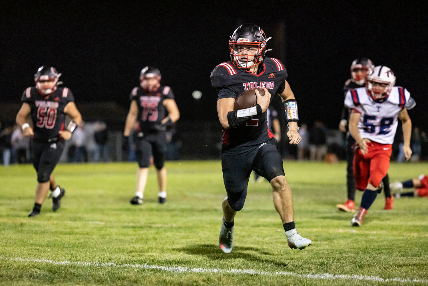 Weeks, Kruger shine as Riverhawks overpower Titans | The Daily Chronicle