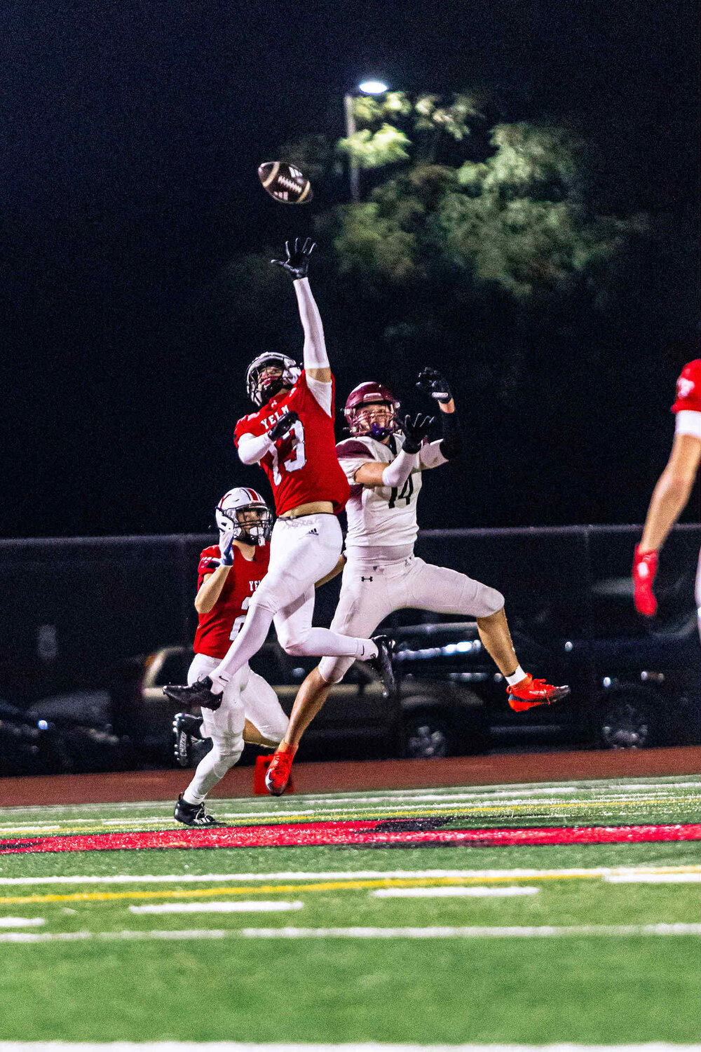 Seniors Temple, DeJiacomo propel Tornados football past Bison in 24-21 ...