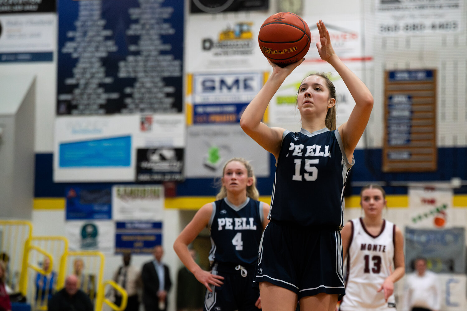 Zock’s double-double leads Pe Ell past Willapa Valley | The Daily Chronicle