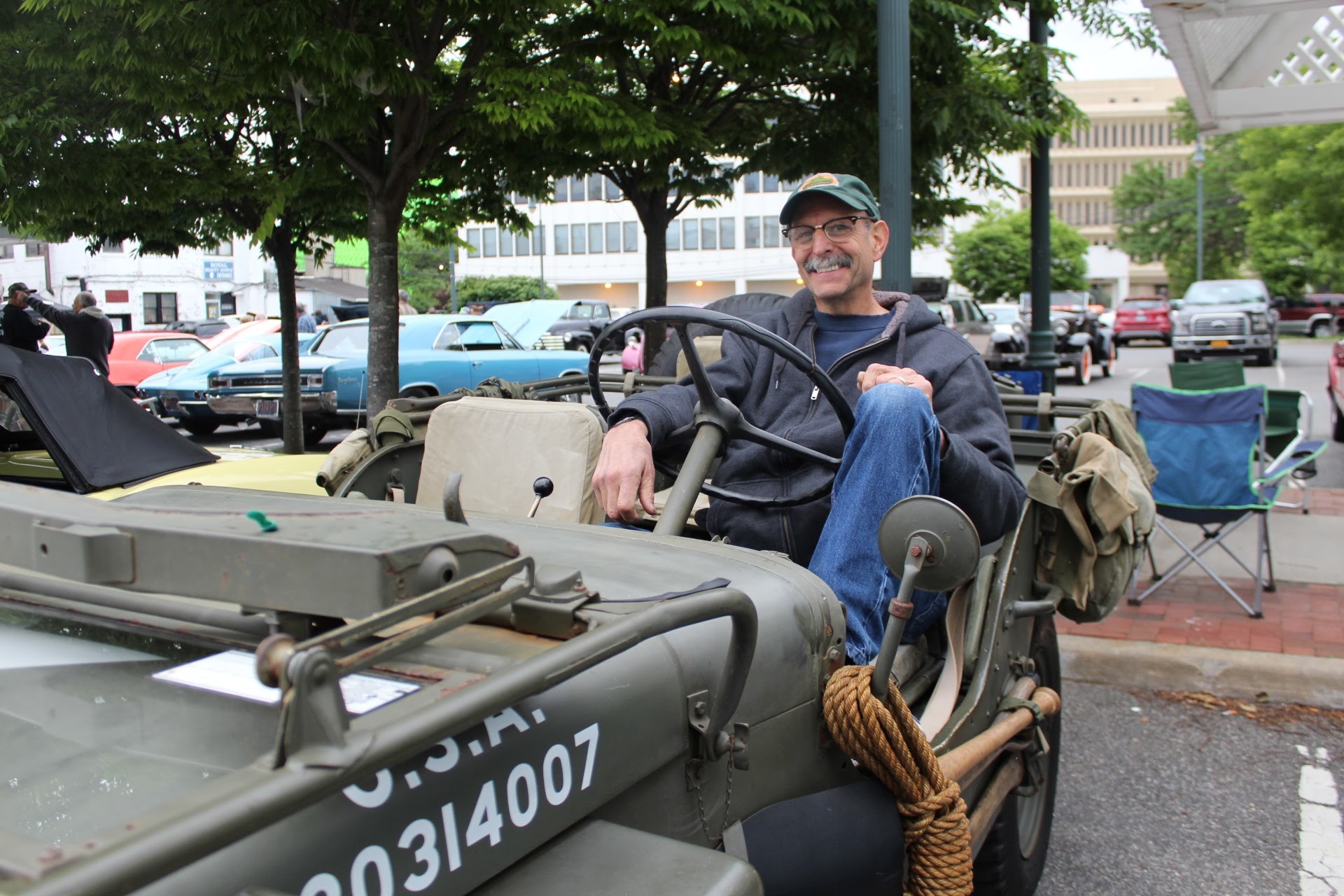 Antique car enthusiasts gather weekly for shows in Lynbrook | Herald ...