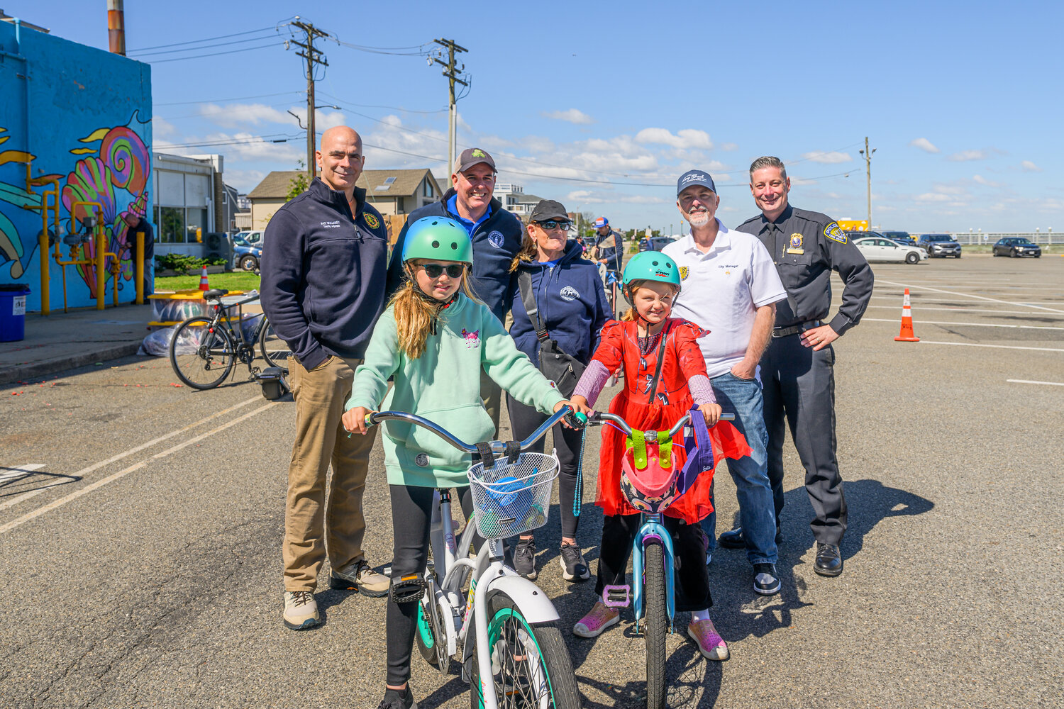 Teaching Long Beach children how to ride bikes safely | Herald ...