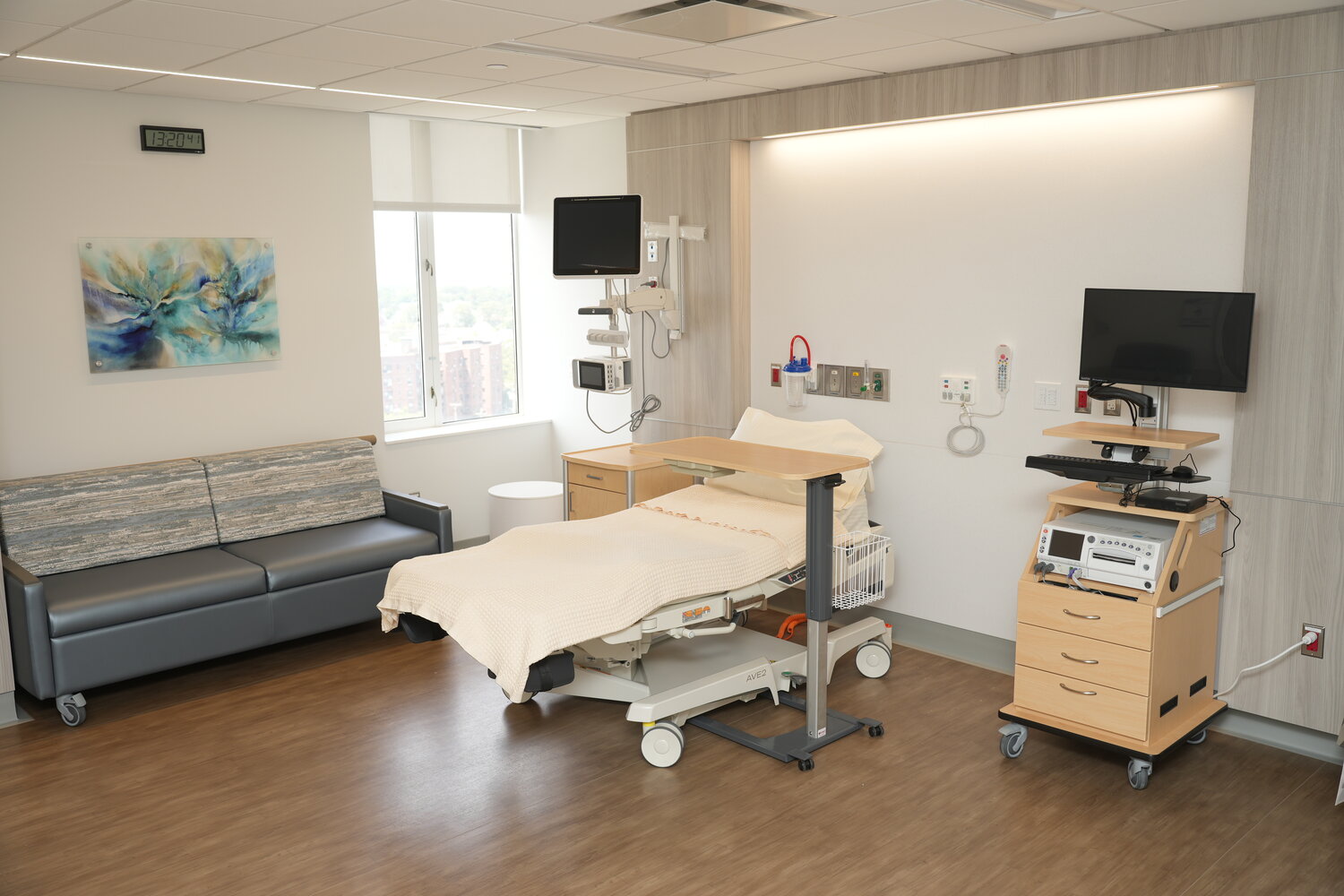 St. John's Hospital opens new maternity unit in Far Rockaway | Herald ...