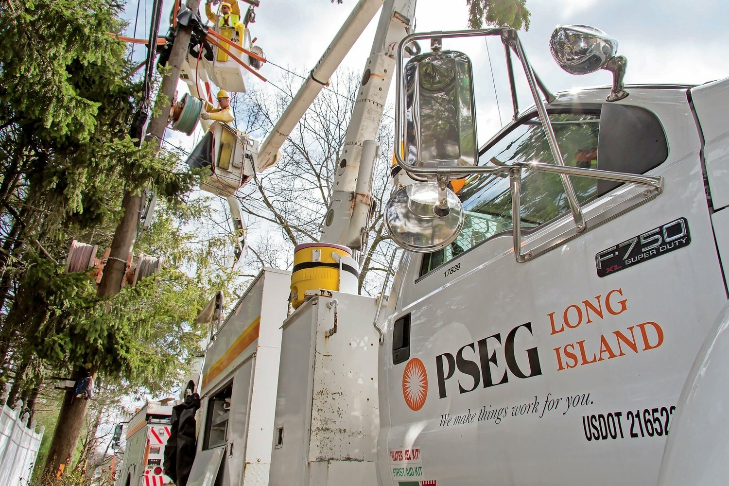 PSEG Long Island reminds residents to stay safe with summer electricity ...
