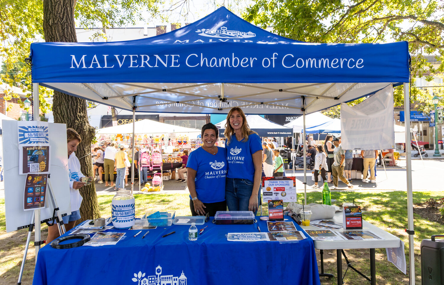 Chamber of Commerce Fall Festival and Car Show fun draws thousands to ...
