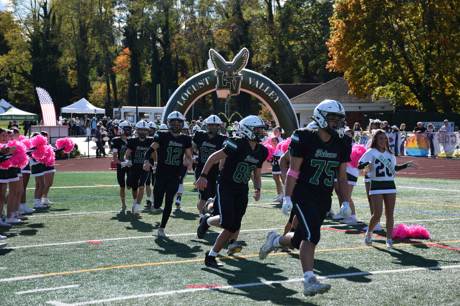 Locust Valley Falcons soar on homecoming | Herald Community Newspapers ...
