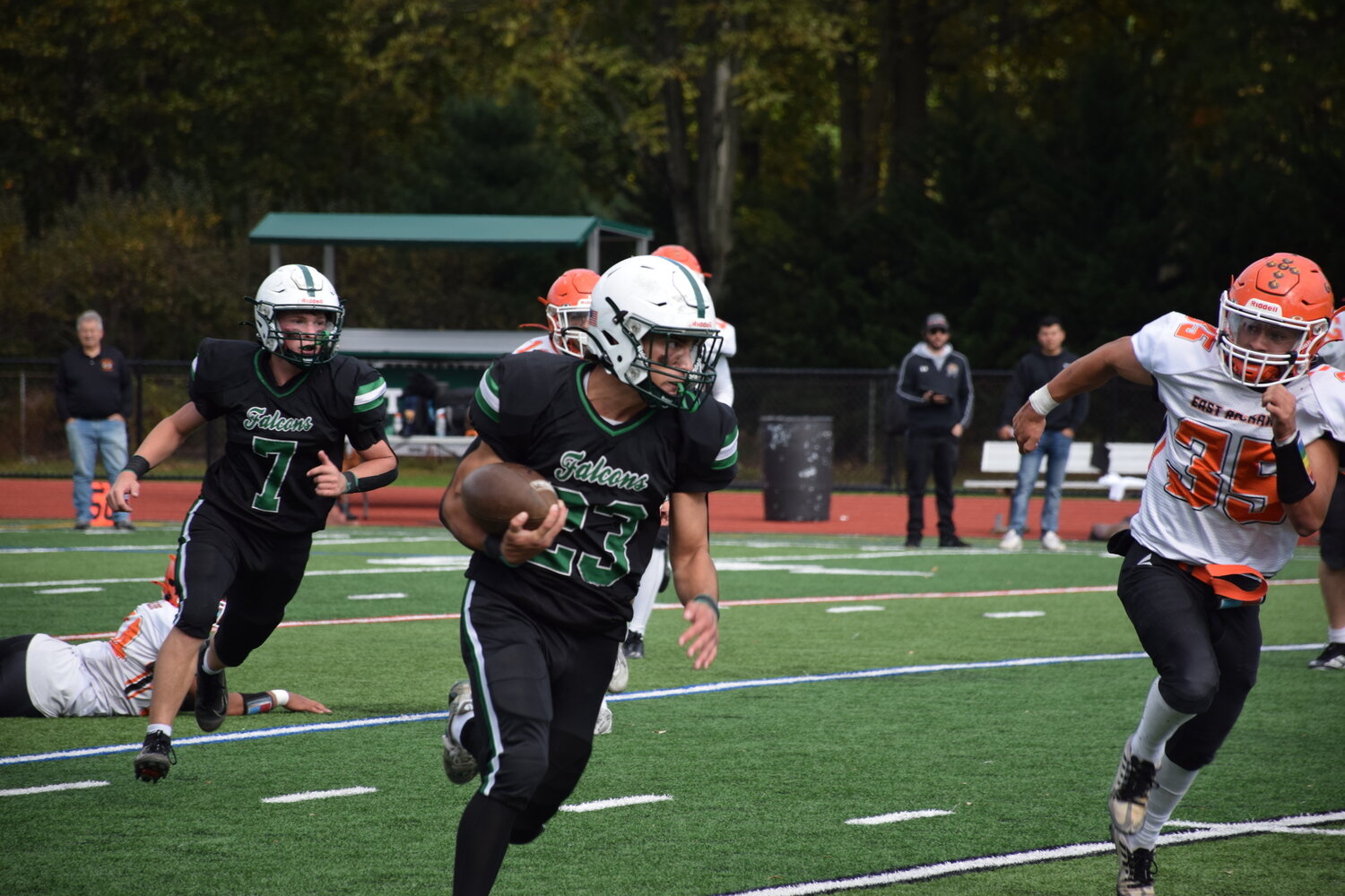 Locust Valley Falcons soar on homecoming | Herald Community Newspapers ...