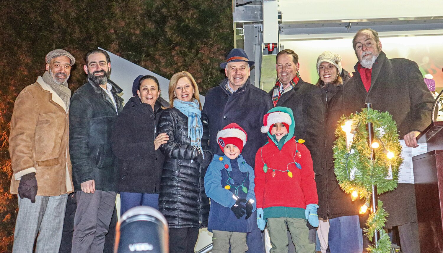 Rockville Centre hosts annual holiday tree lighting | Herald Community ...