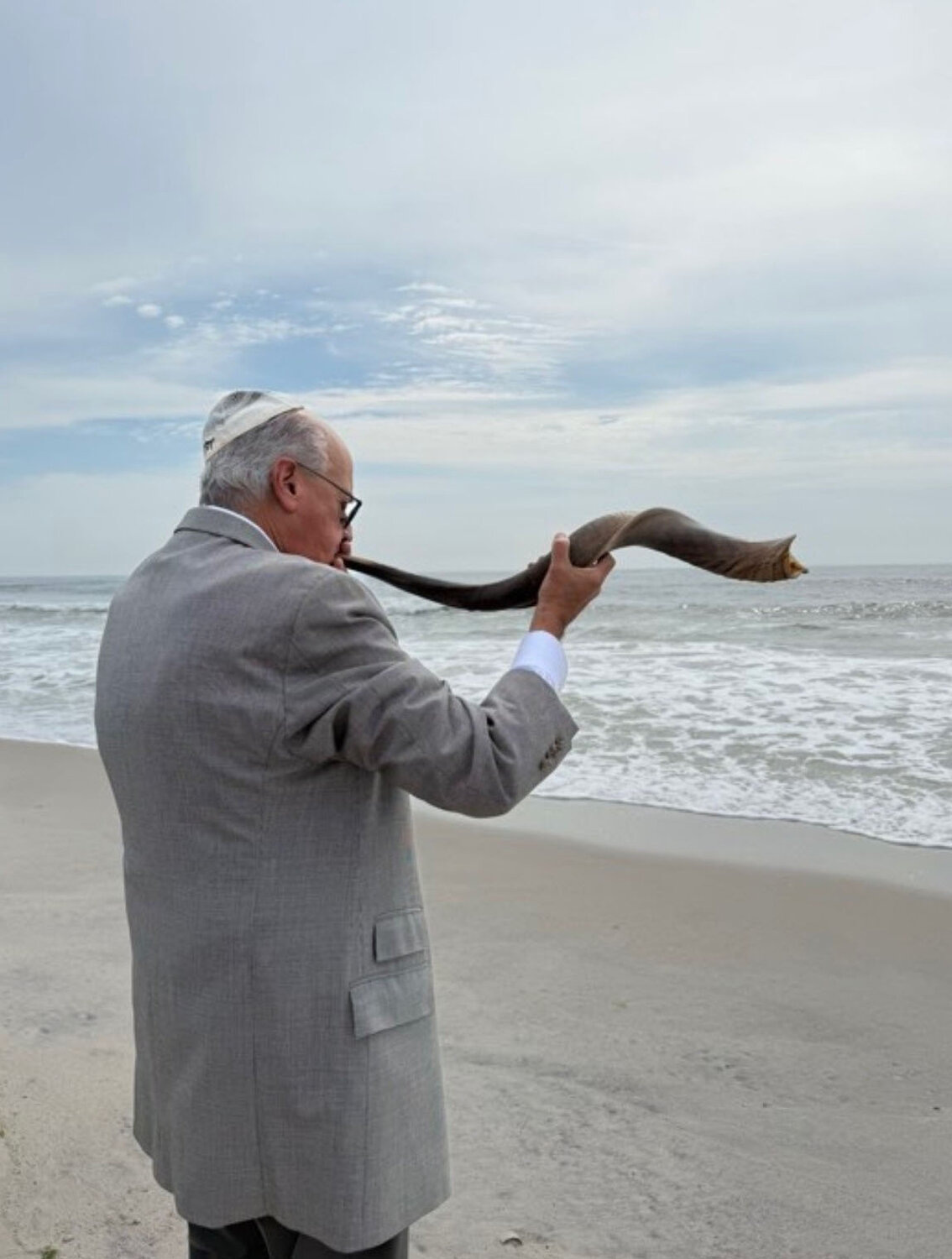 Rabbi Jay Rosenbaum, longtime Temple Israel of Lawrence leader, dies at ...