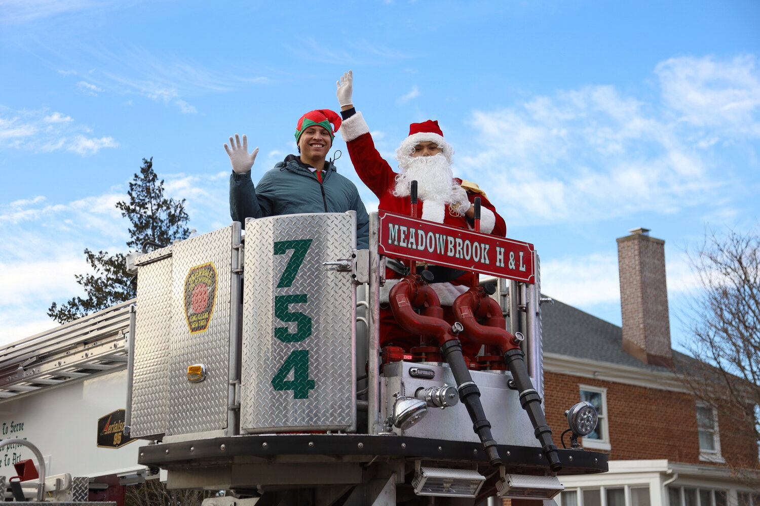 Uniondale Fire Department returns in its 4th annual Santa ride | Herald ...