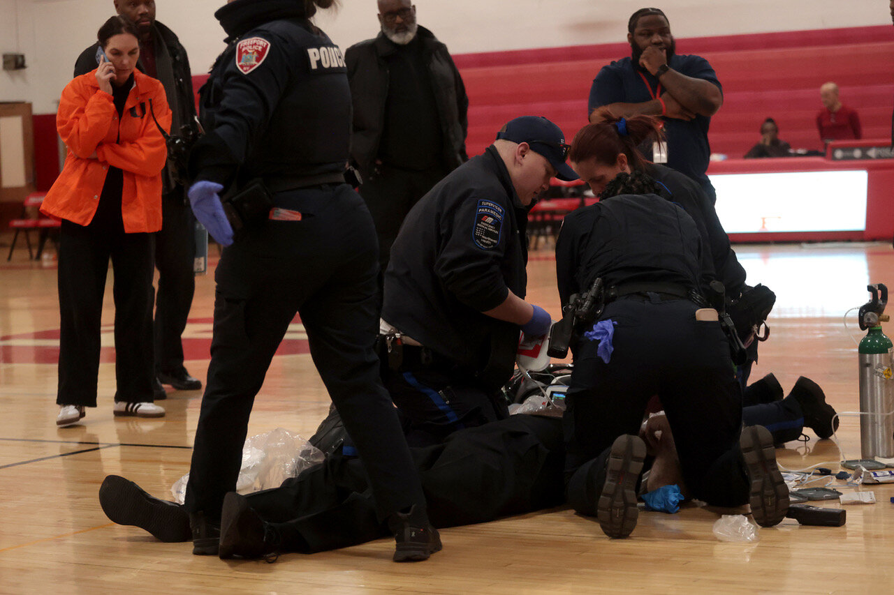 High school referee recovering after cardiac arrest during Freeport ...