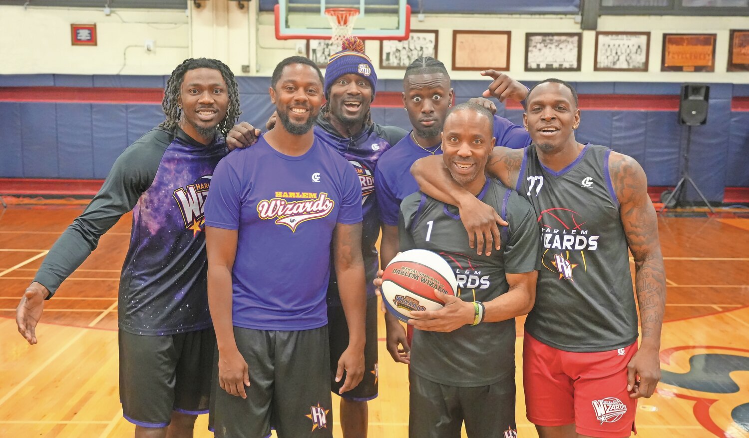Harlem Wizards bring basketball and comedy to South Side High School ...