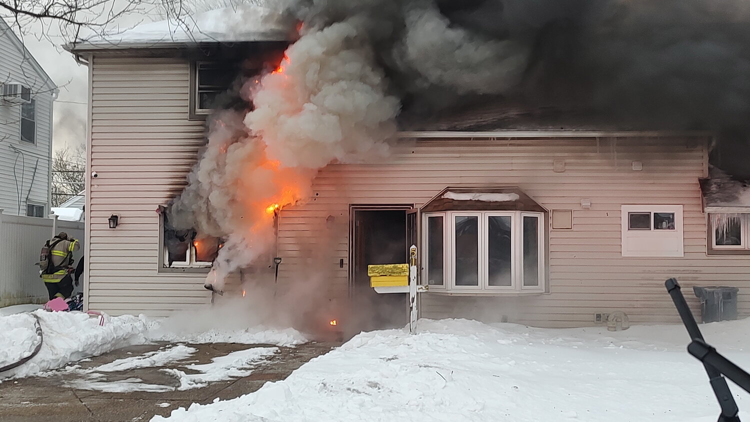 House fire in Wantagh draws major emergency response | Herald Community ...