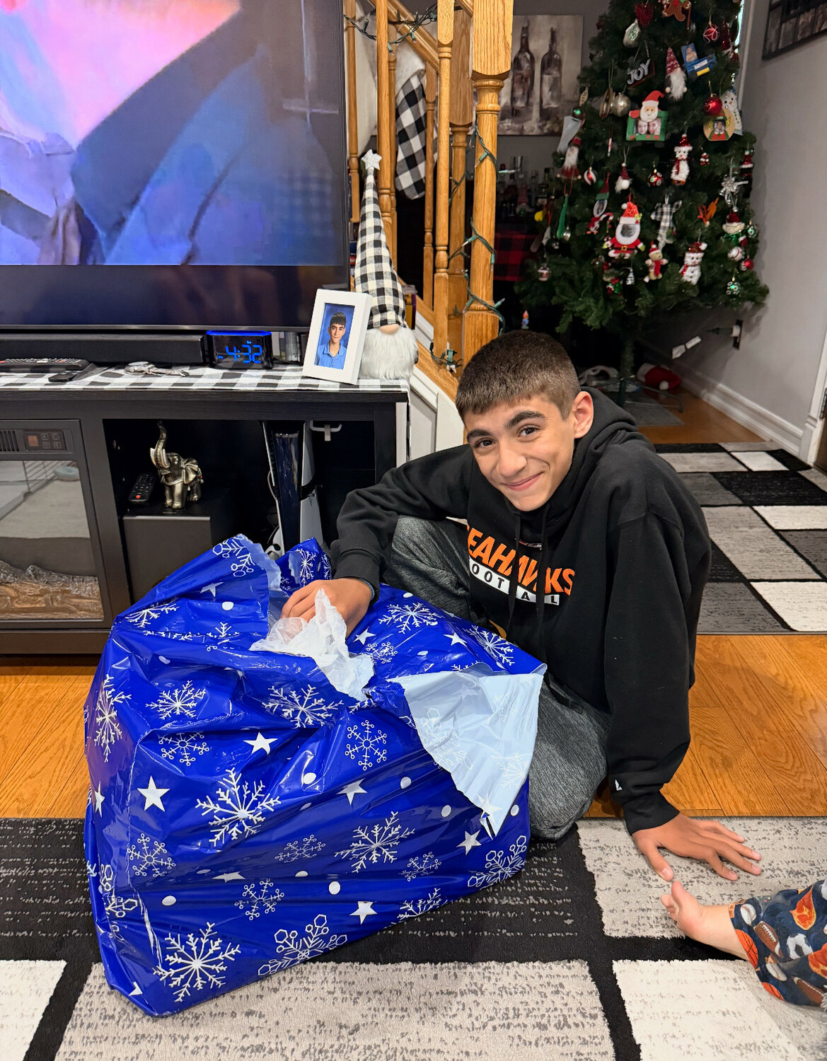 “Messages of hope”: Fundraiser planned for Franklin Square teen Elias ...