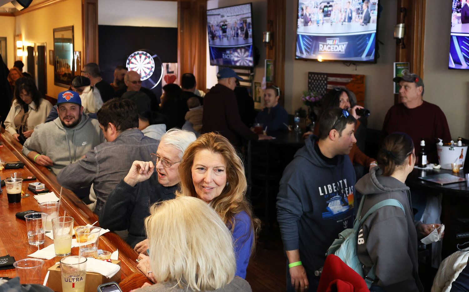 Baldwin community turns out for Irish Pub annual chili cook-off ...