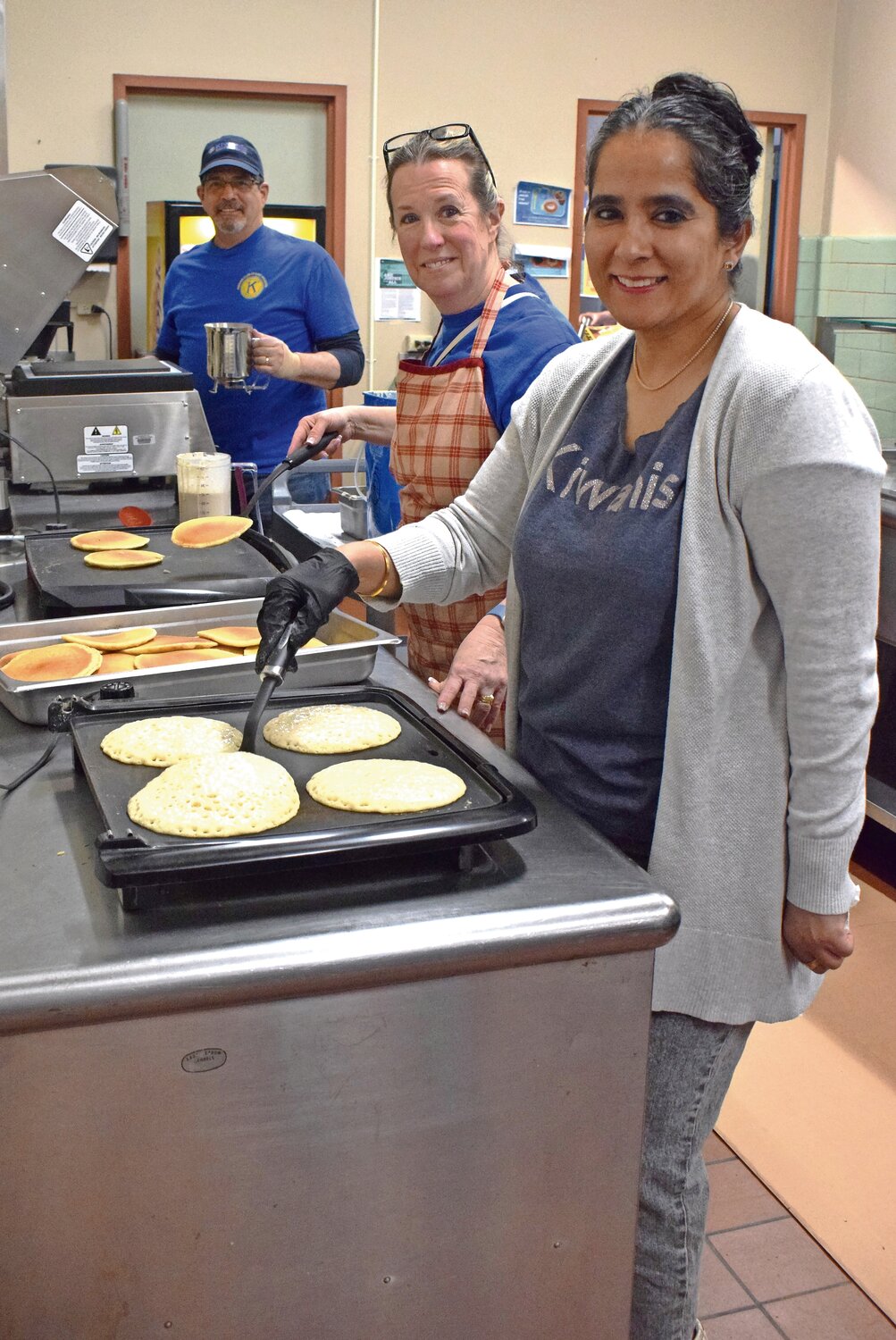 Pancakes and good times at annual East Meadow Kiwanis Club breakfast ...