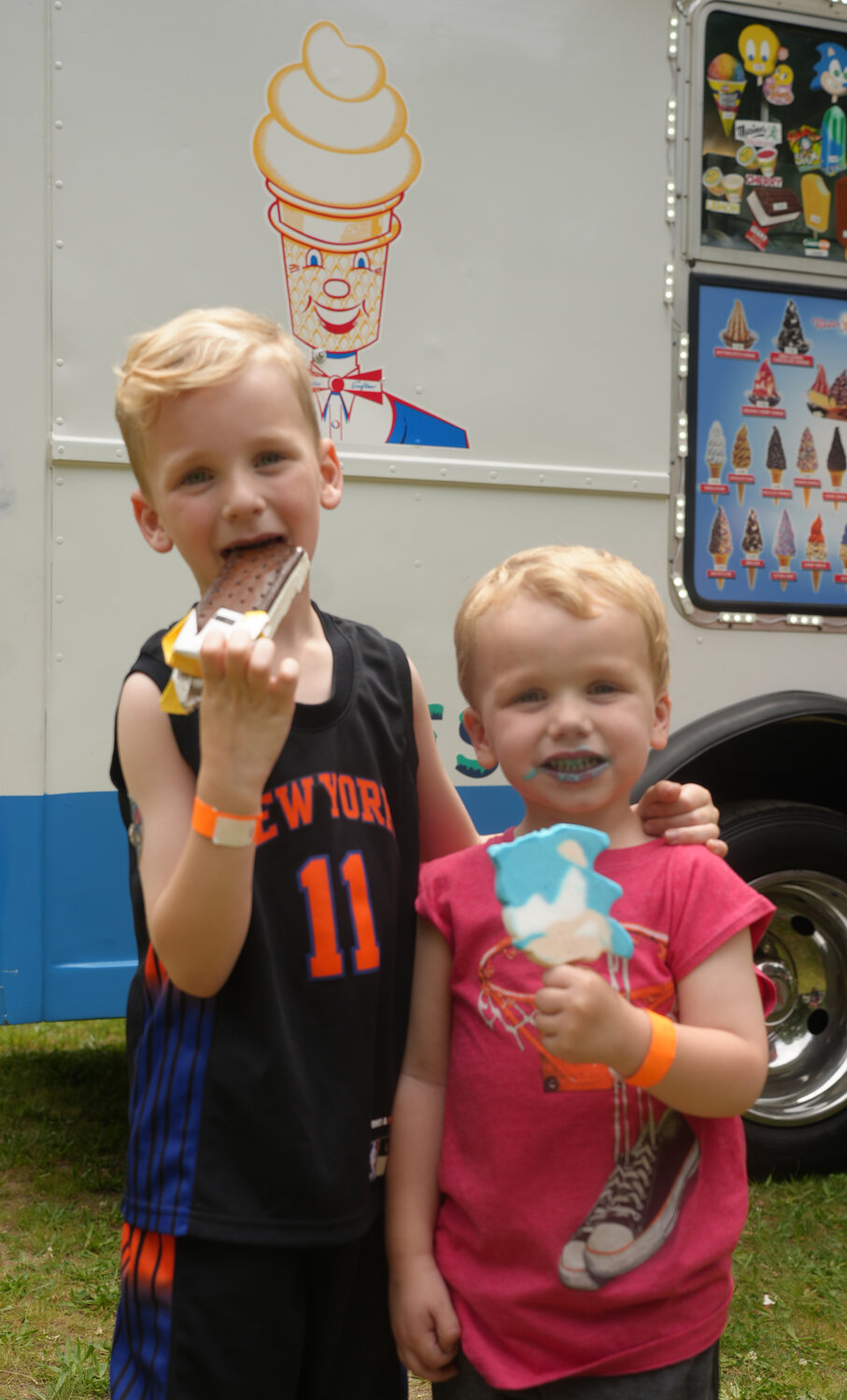 Huckleberry Frolic celebrates East Rockaway tradition | Herald ...