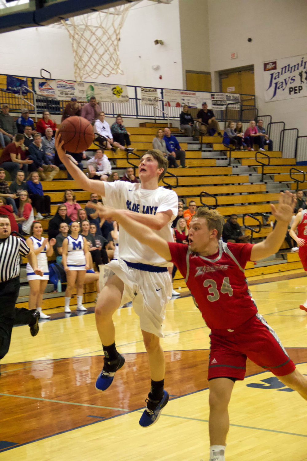 Bluejays boys battle hard, lose by four to state-ranked Zizzers ...