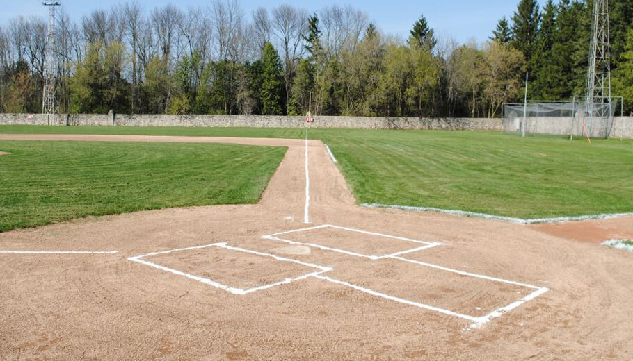 Conflict over diamonds - Waupaca County Post