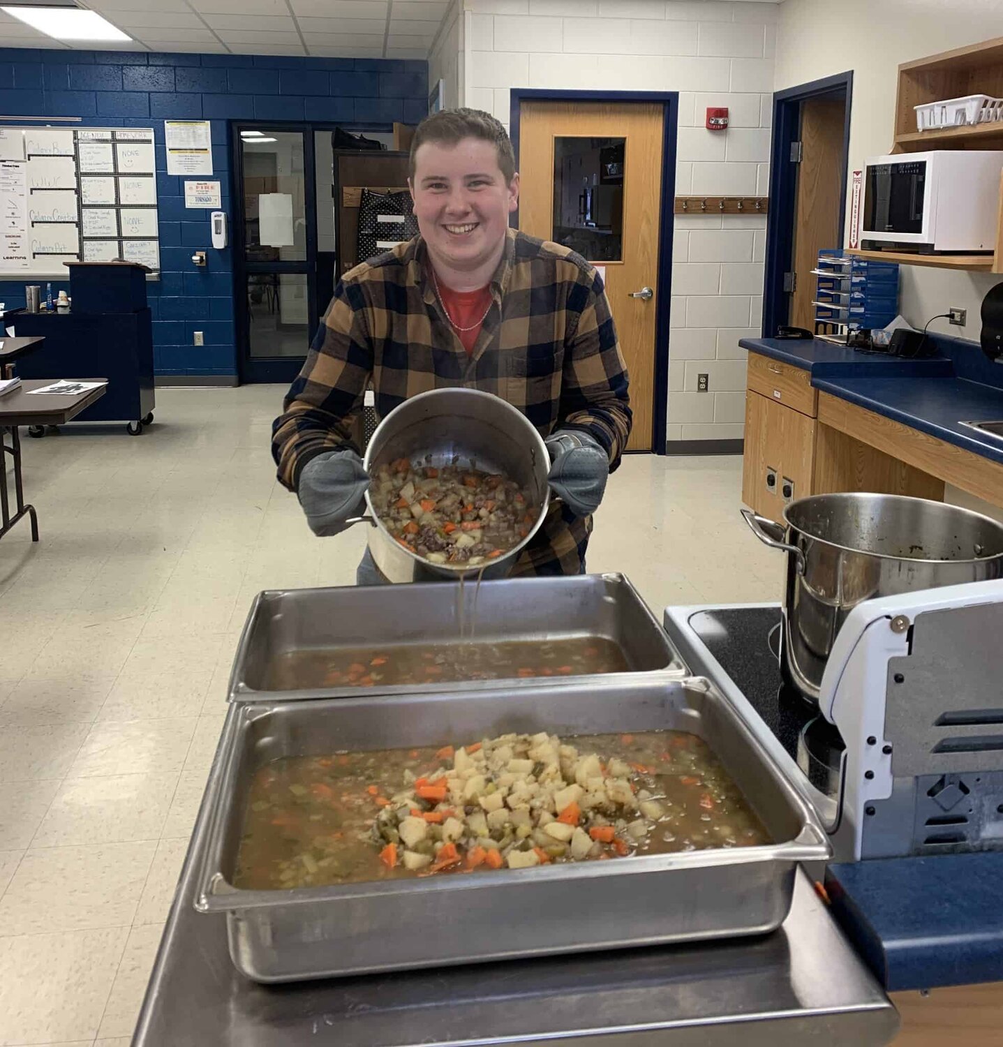 Tomahawk High School culinary class prepares, serves elk stew ...