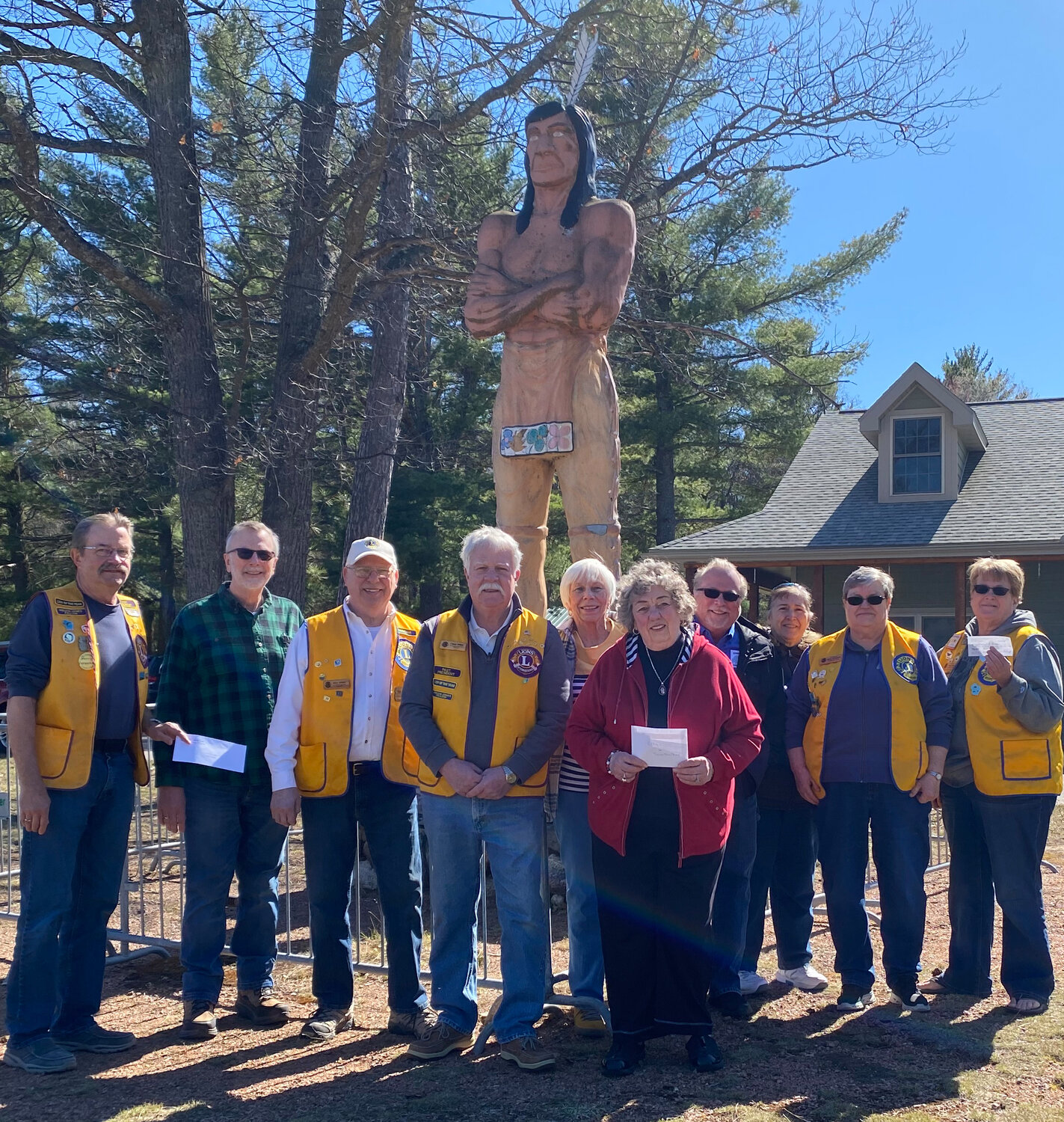 Statue fundraising going well - Vilas County News-Review
