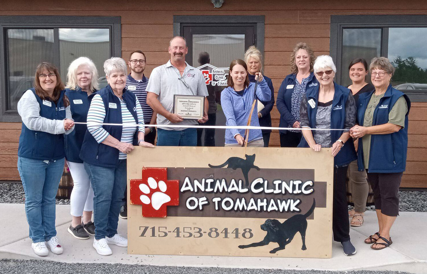 Ambassadors hold ribbon cutting ceremonies at Animal Clinic, Main ...