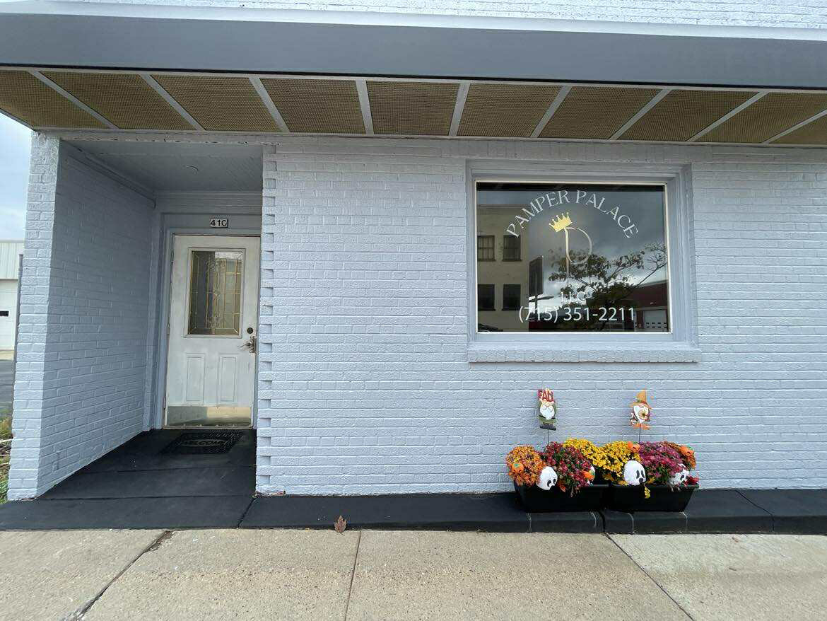 New business owner finds her niche at Pamper Palace - Merrill Foto News