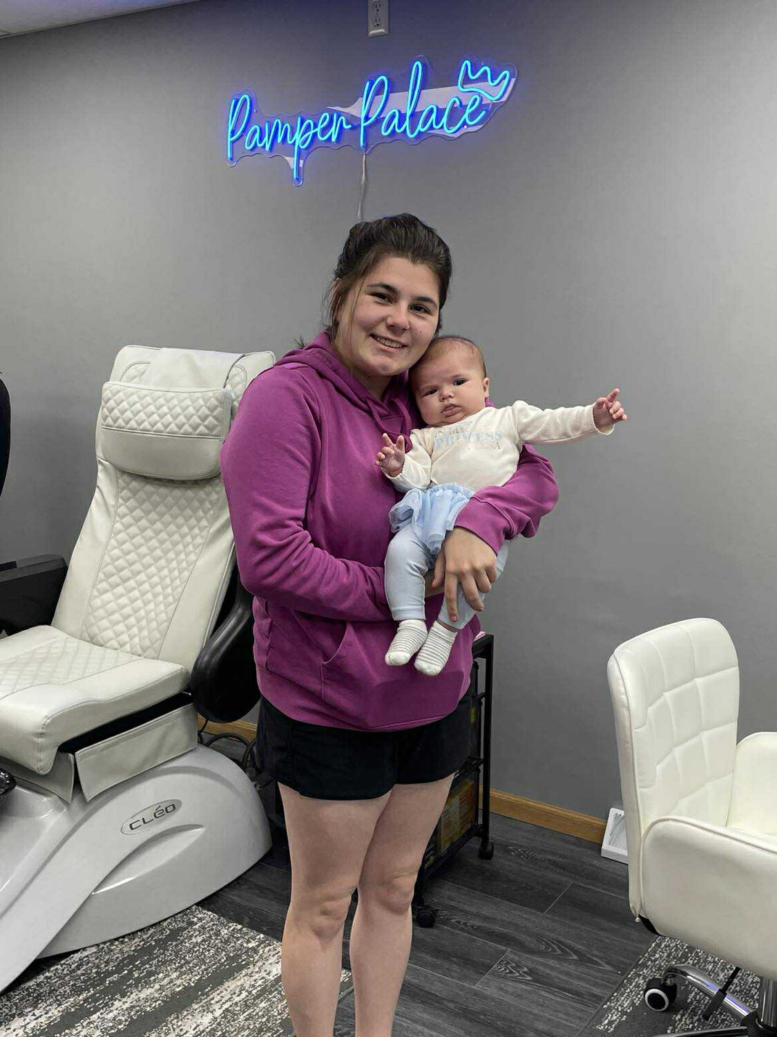 New business owner finds her niche at Pamper Palace - Merrill Foto News