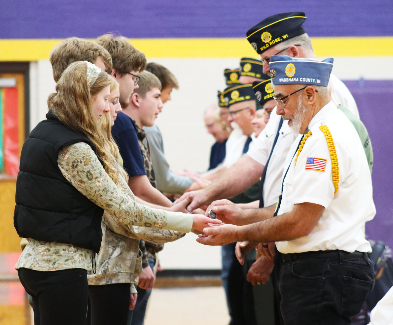 Wild Rose students pay respect on Veteran's Day - Waushara Argus