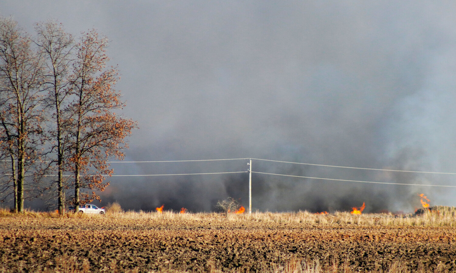 Marsh fire burns 350 acres just east of Redgranite - Waushara Argus
