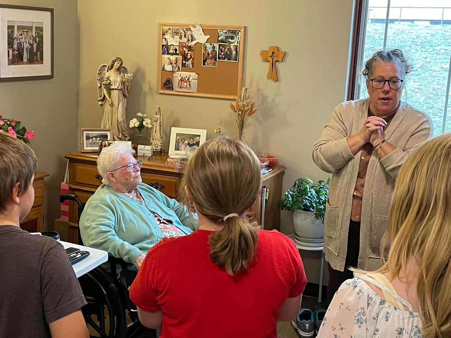 A weekly blessing: St. Francis Xavier students bring joy and prayer to ...