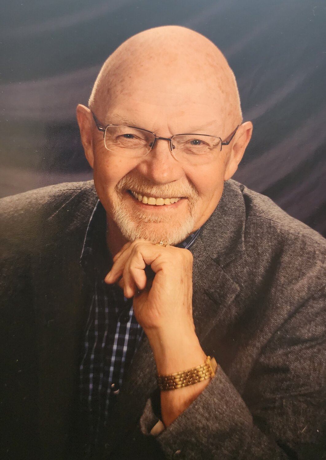 Linnus L. Schlag - Merrill Foto News