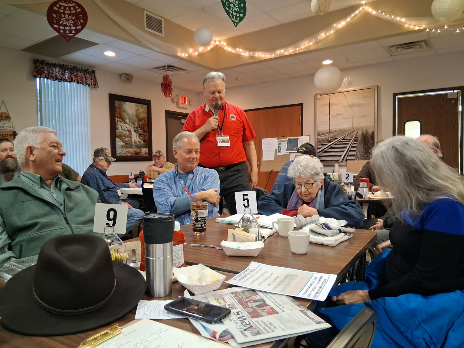 World War II veteran joins weekly Veterans Coffee - Merrill Foto News