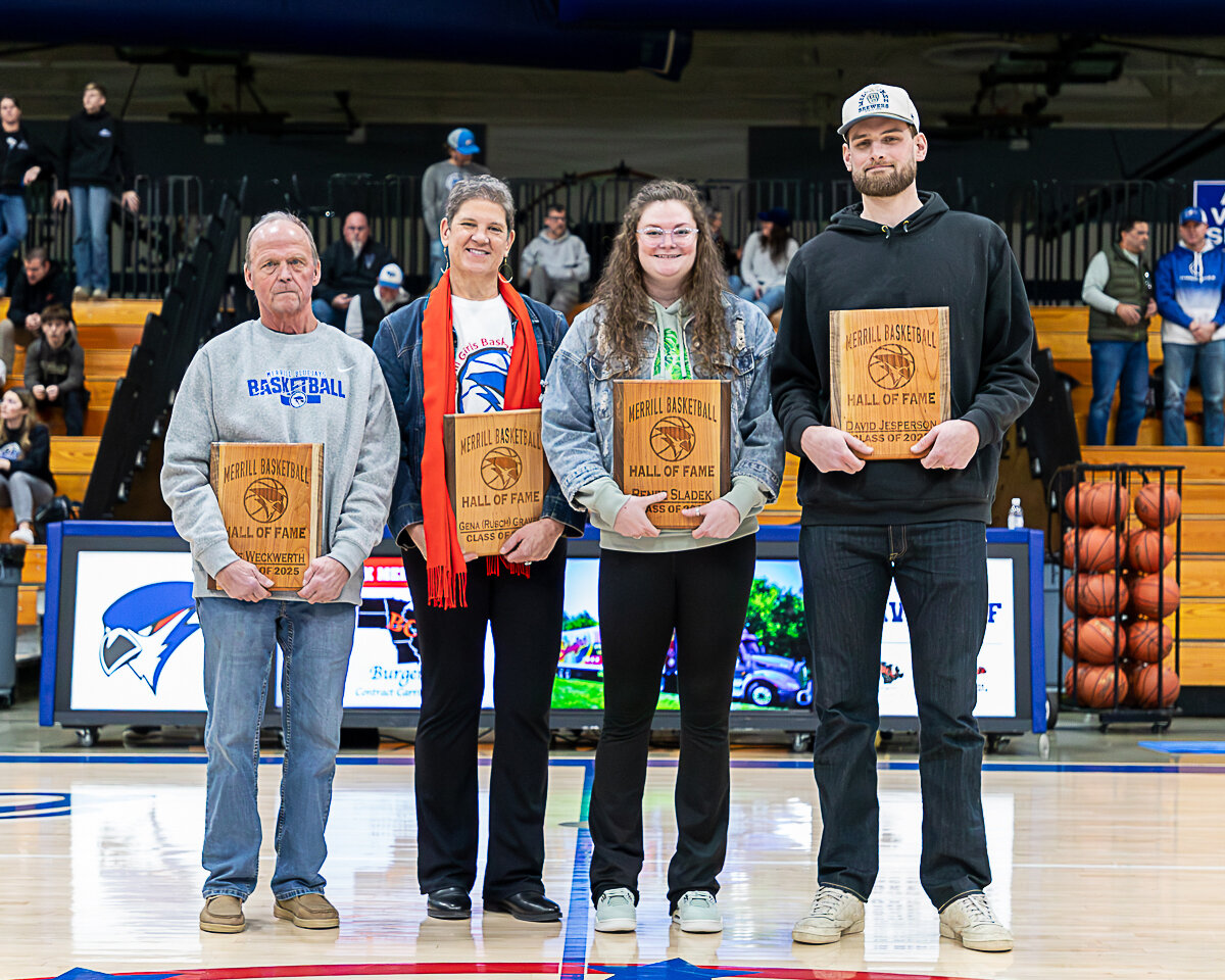 Merrill alumni inducted into Merrill Basketball Hall of Fame, fans ...