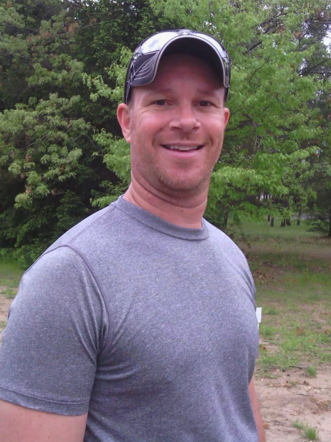 Michael "Mike" Allan Wilde - Merrill Foto News