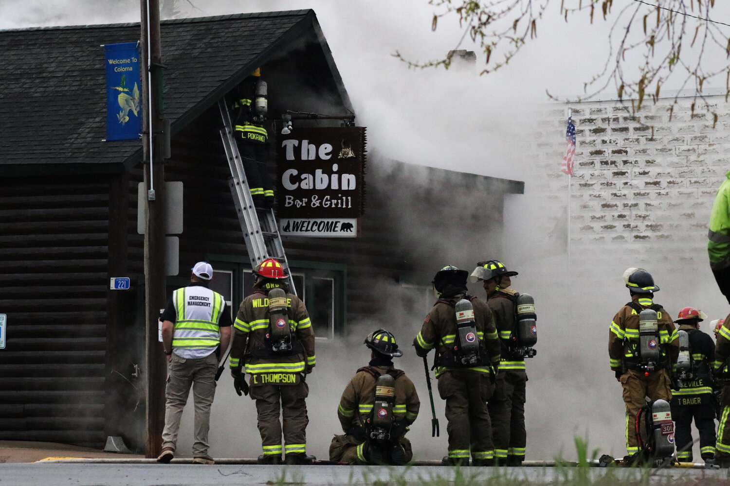 Fire breaks out at Cabin Bar and Grill in Coloma - Waushara Argus