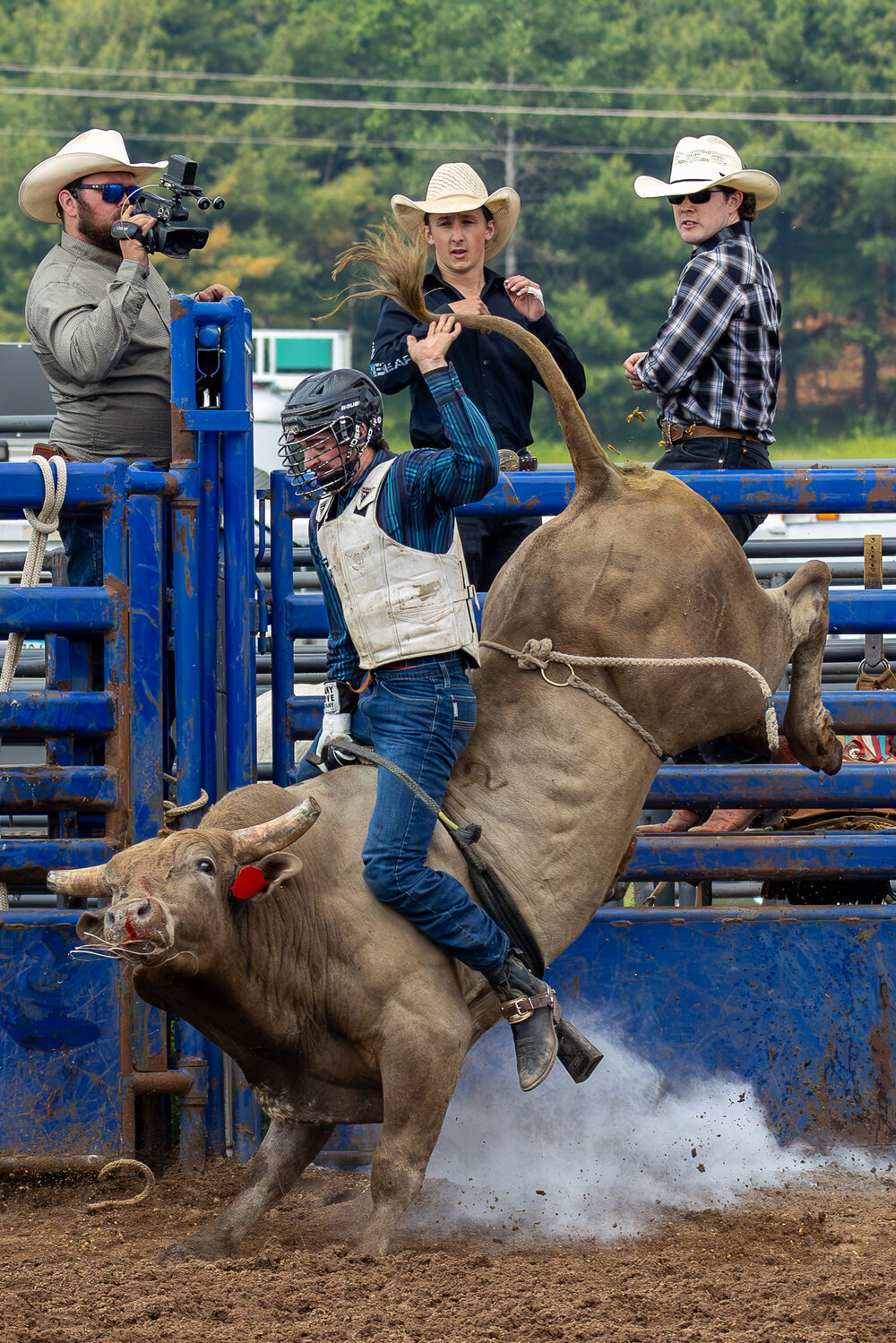 Wisconsin River Pro Rodeo is this weekend - Merrill Foto News