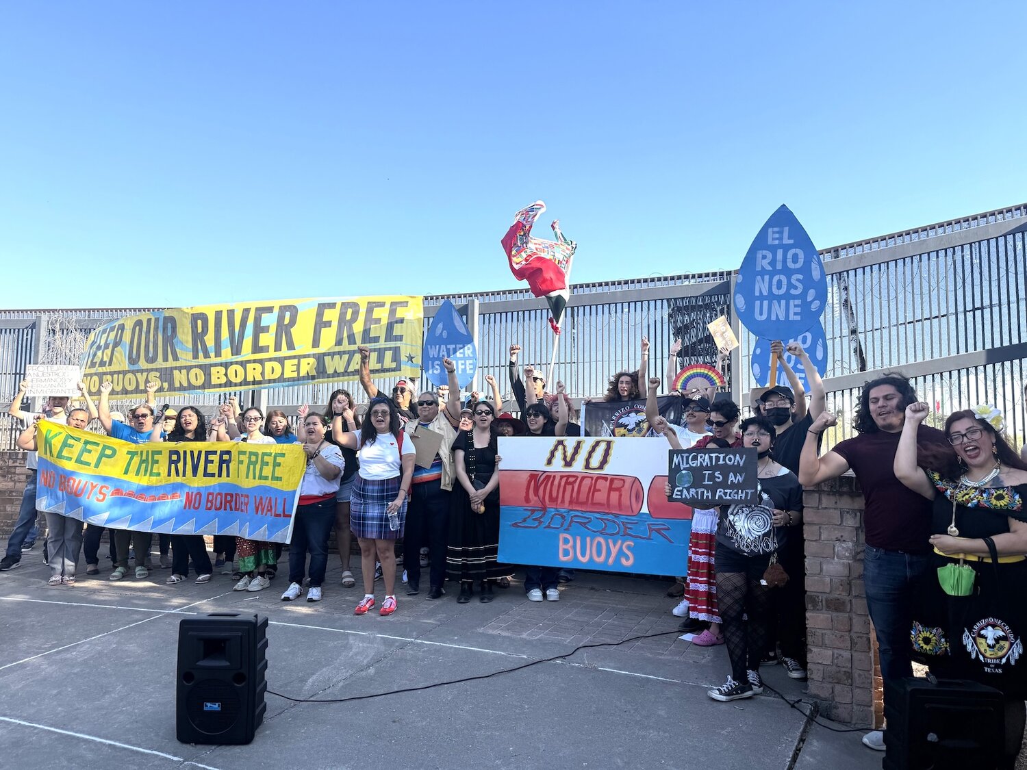 Groups meet to denounce buoys on Rio Grande - Rio Grande Guardian