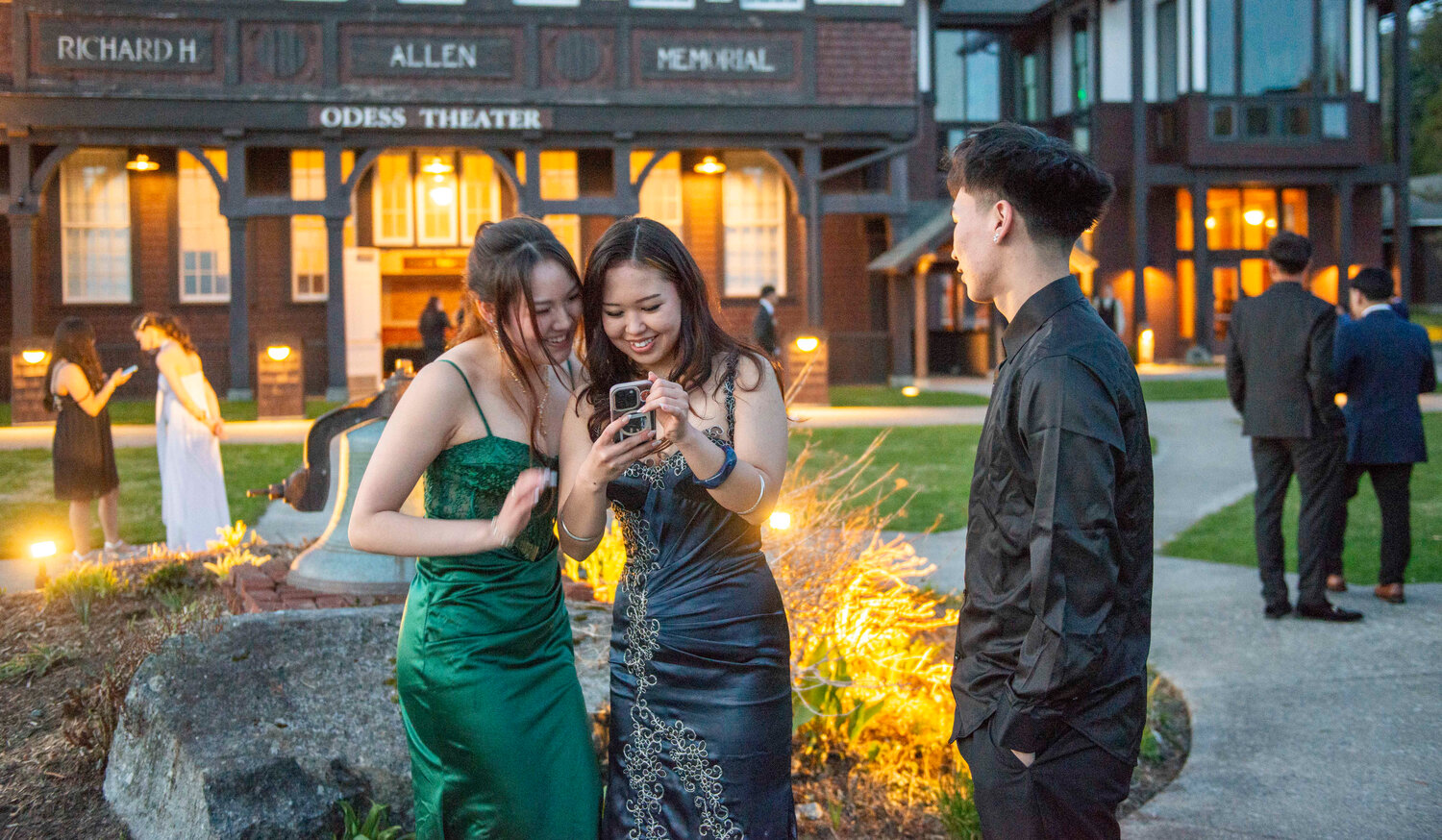 Prom Pictures - Daily Sitka Sentinel