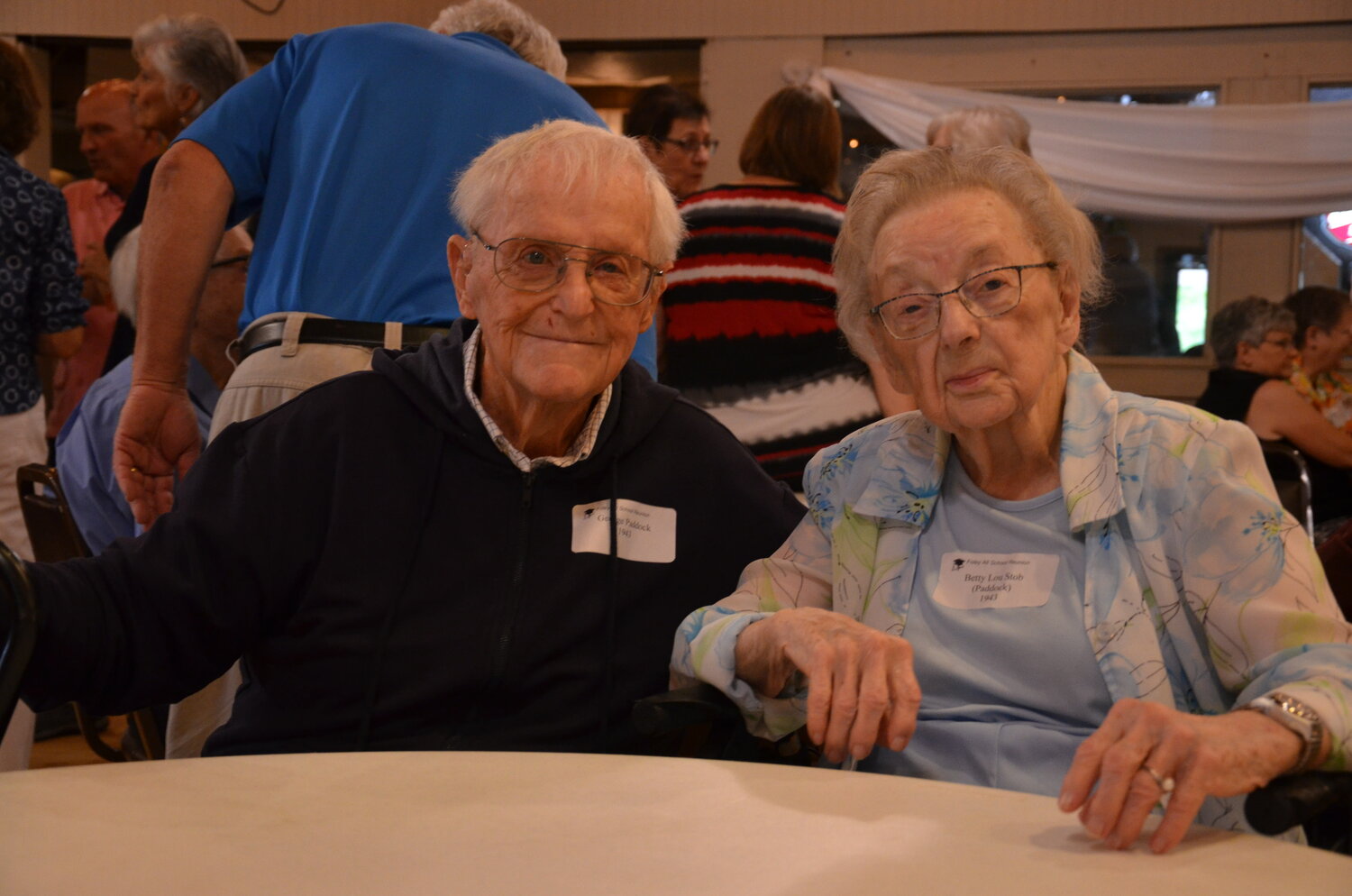 Gathered again - Benton County Herald