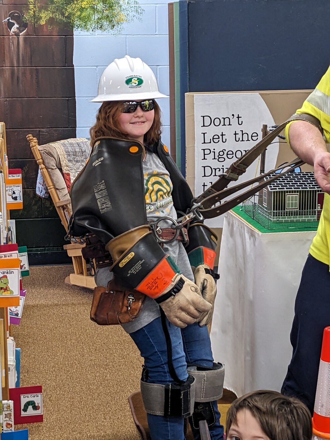 Fourth graders learn about energy efficiency, electrical safety - Sauk ...