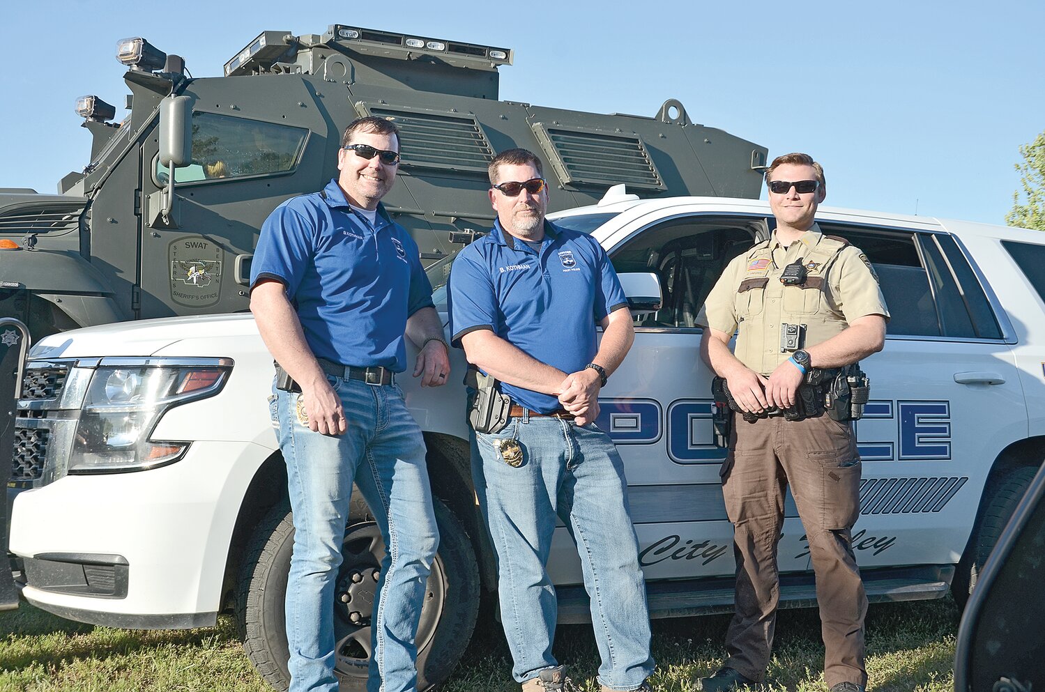Meeting the heroes - Benton County Herald