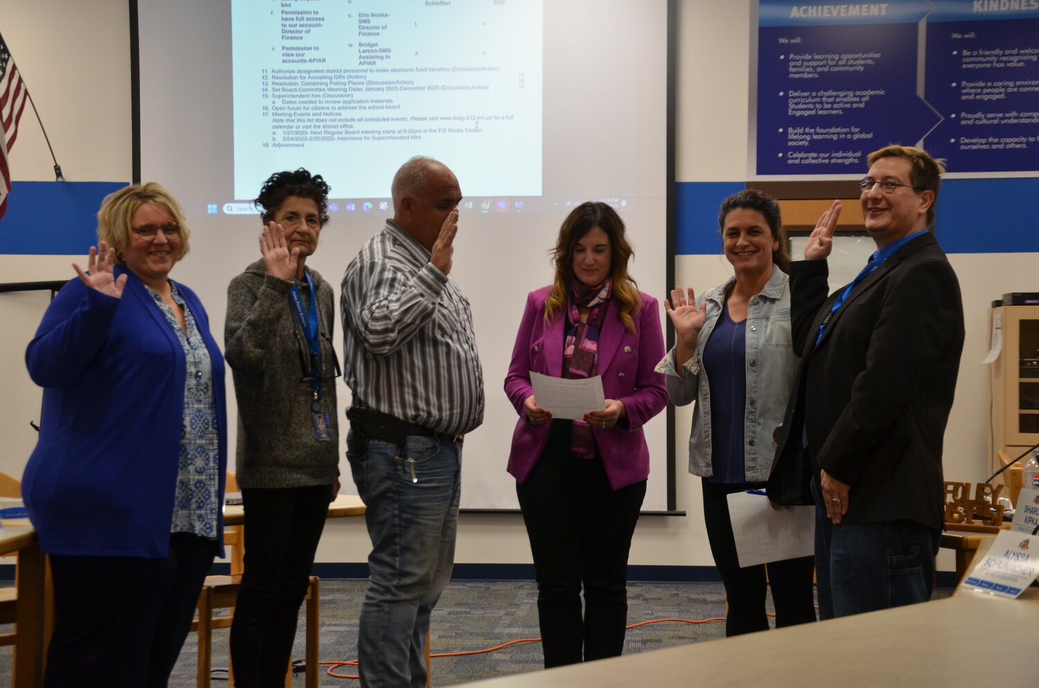Foley School Board takes shape with new members - Benton County Herald